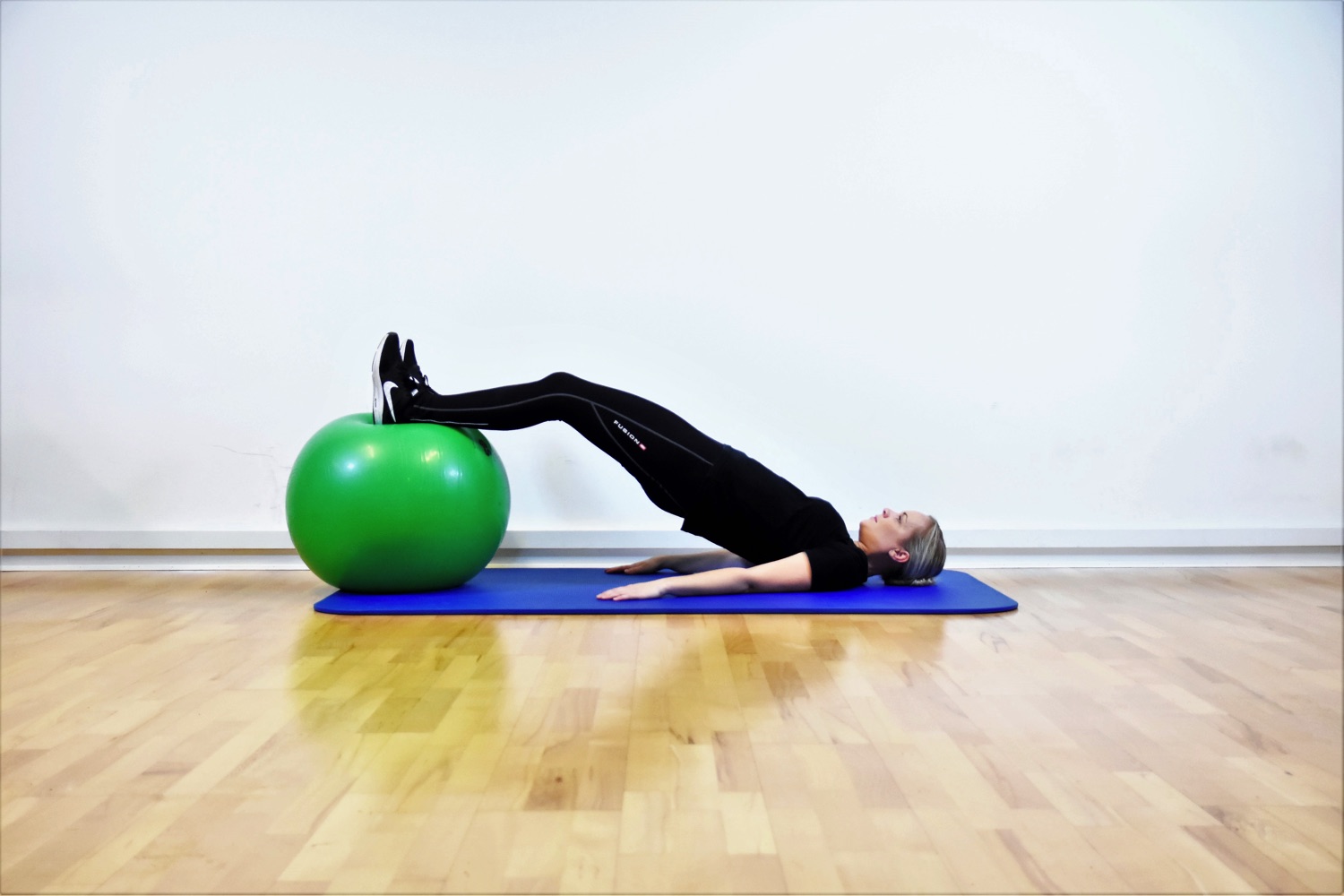 Hip and Knee Program - Glad International